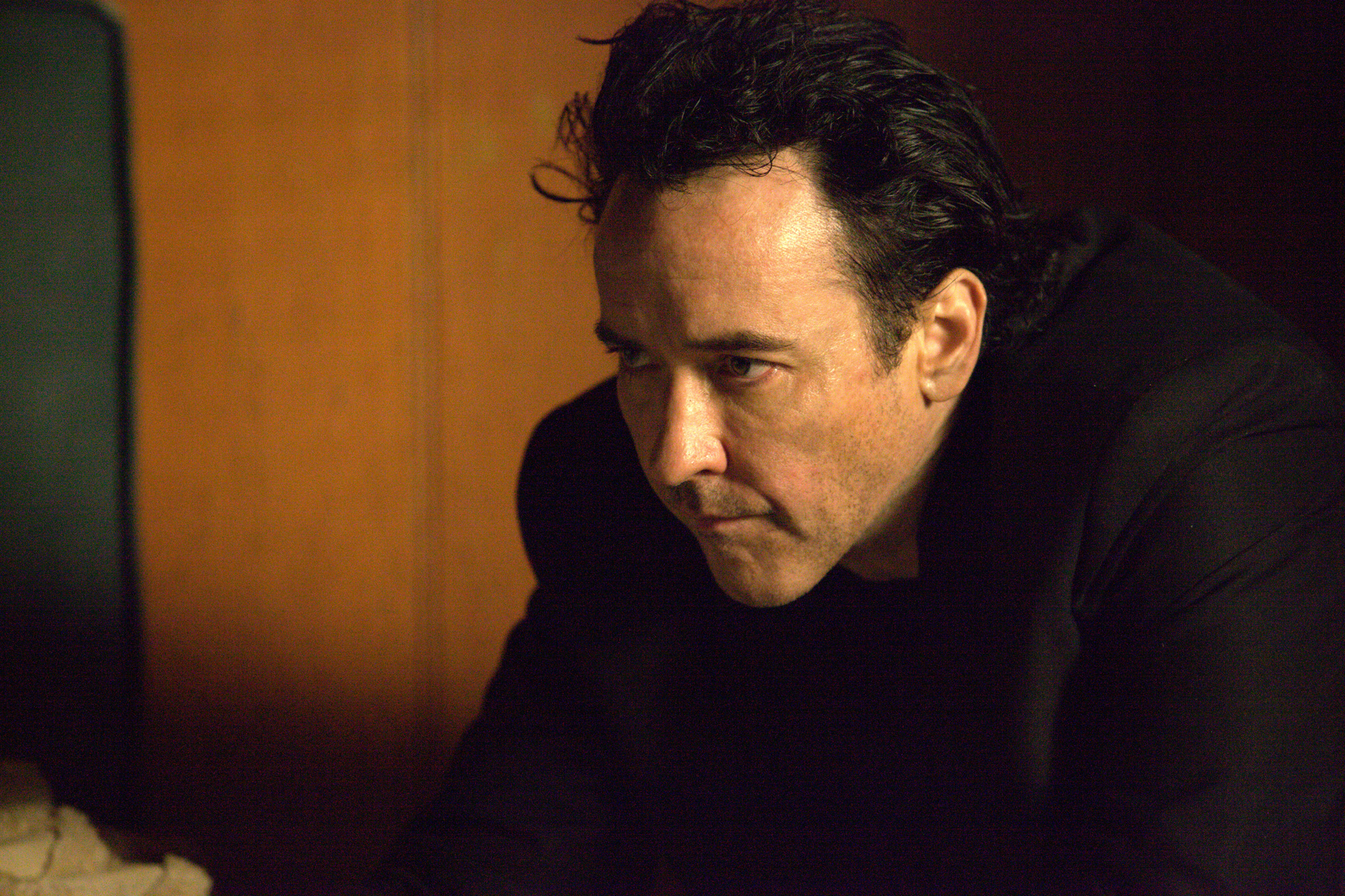 Film Review: THE BAG MAN – ZekeFilm