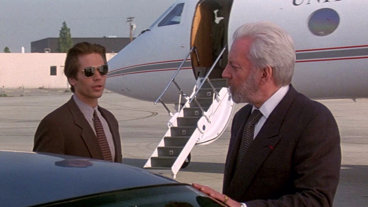 THE PUPPET MASTERS (1994) – Blu-Ray Review – ZekeFilm