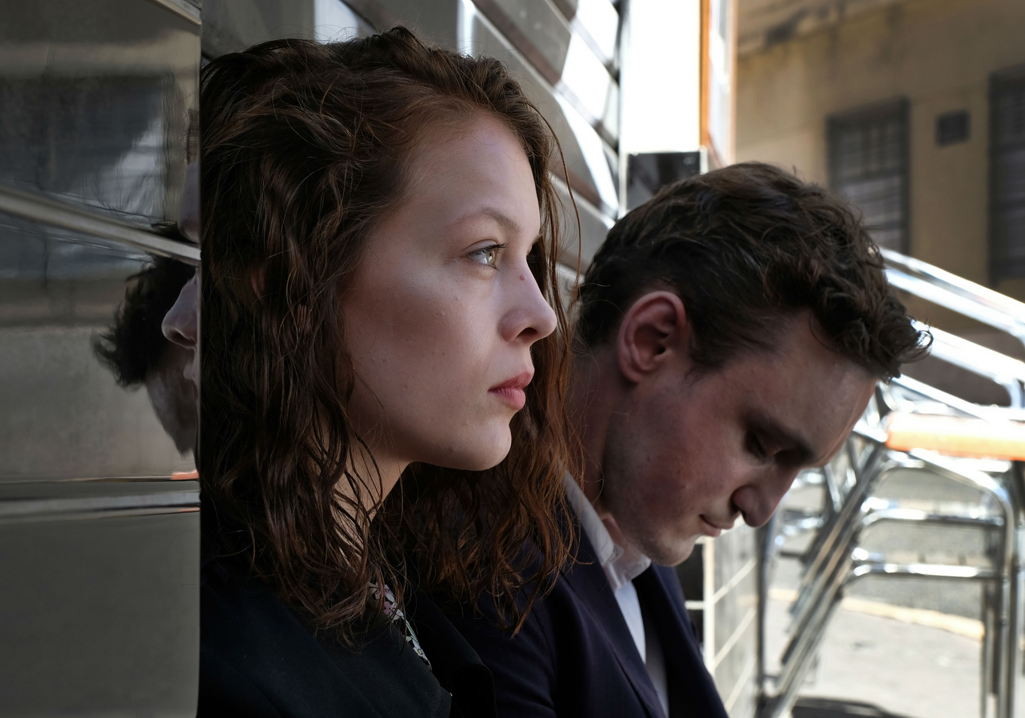 TRANSIT – Film Review – ZekeFilm